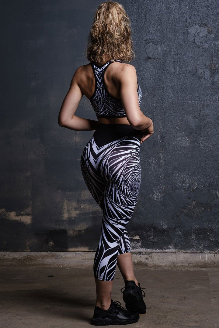 Vortex Workout Capri Leggings with High Waist | Devil Walking